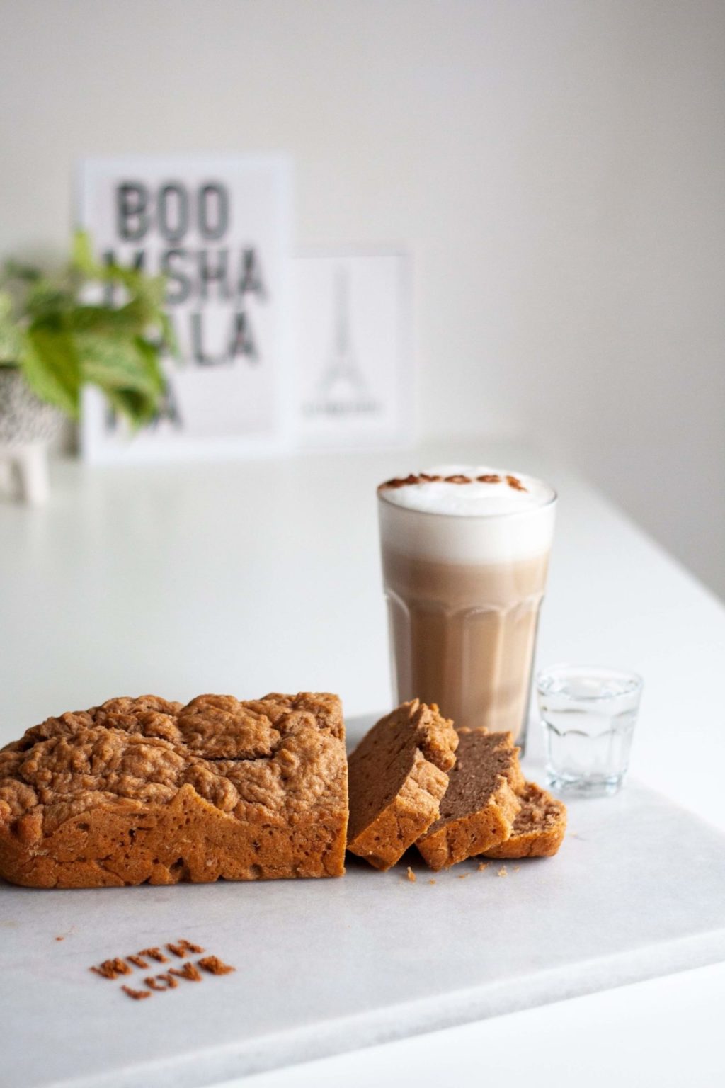 Super delicious cinnamon cake + recipe | Read now on WheninParis